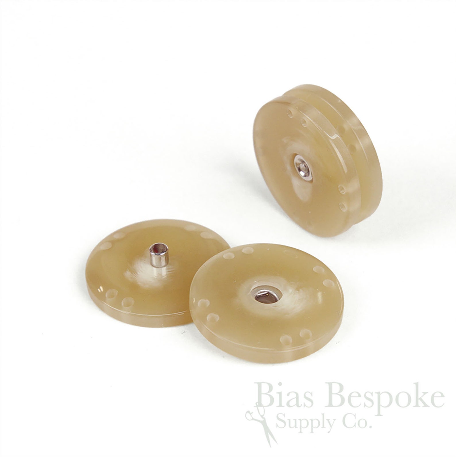 CRUZ Light Tan Horn-effect Sew-on Snaps, Made in Italy - Etsy