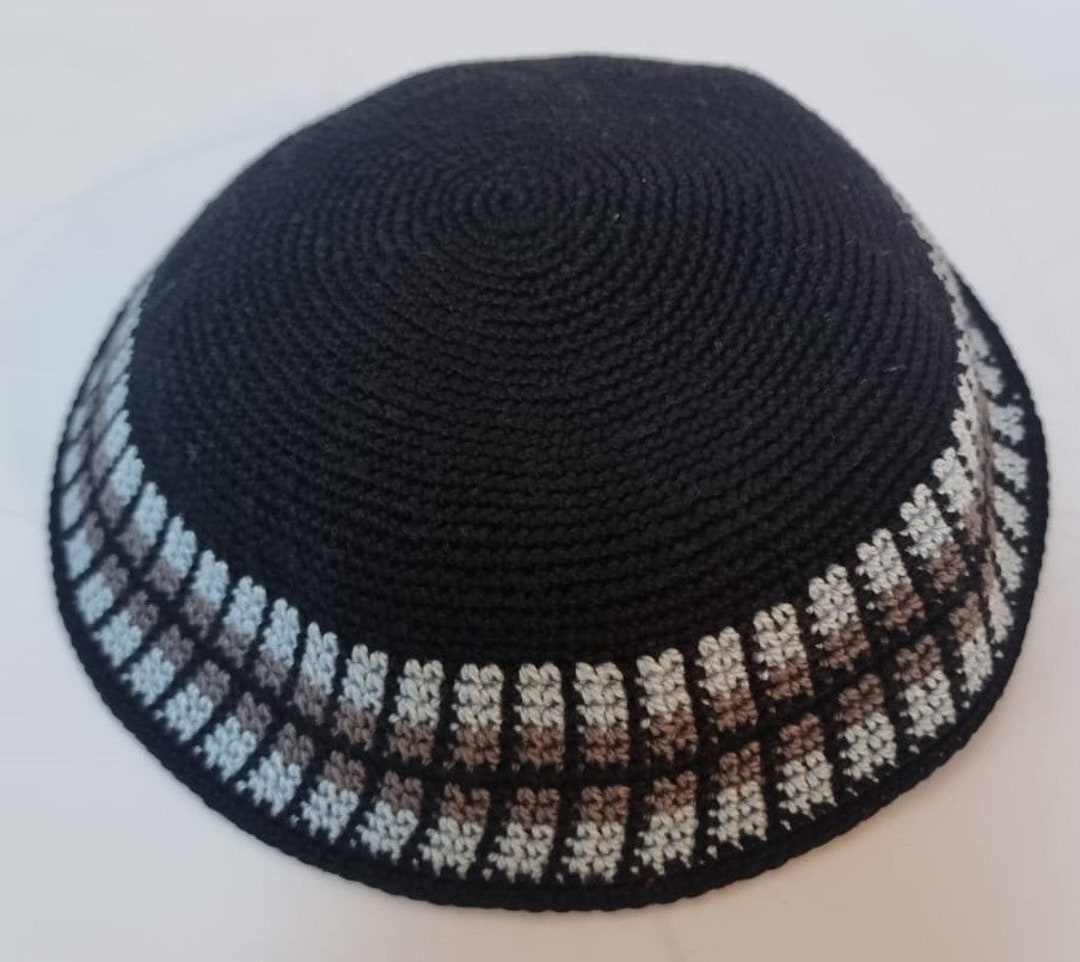 Hand Knit Black Kippah, Jewish Yarmulke (18cm) - Etsy