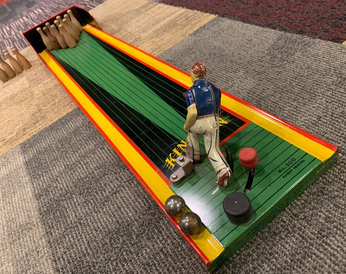 Vintage King Pin Bowling Tin Toy No. 300 Baldwin Mfg. Co. Bowling Alley ...