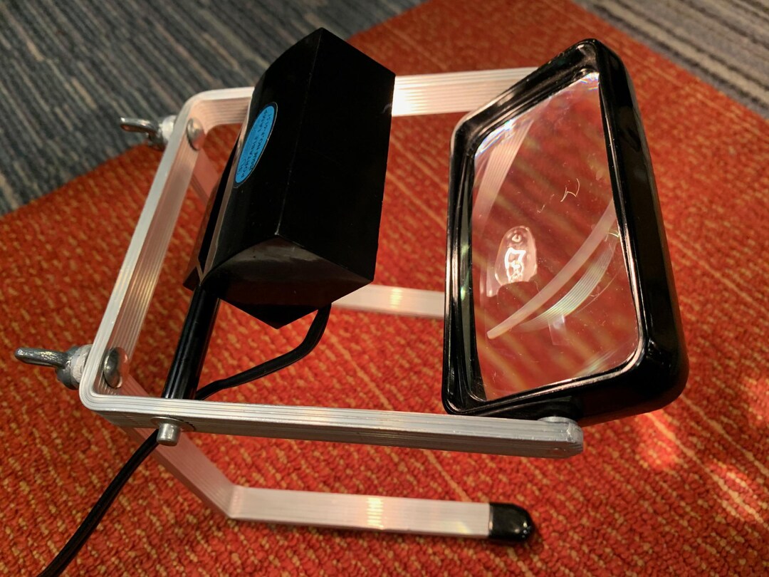 Vintage Bausch and Lomb Desktop Lighted Magnifying Glass Swivel ...