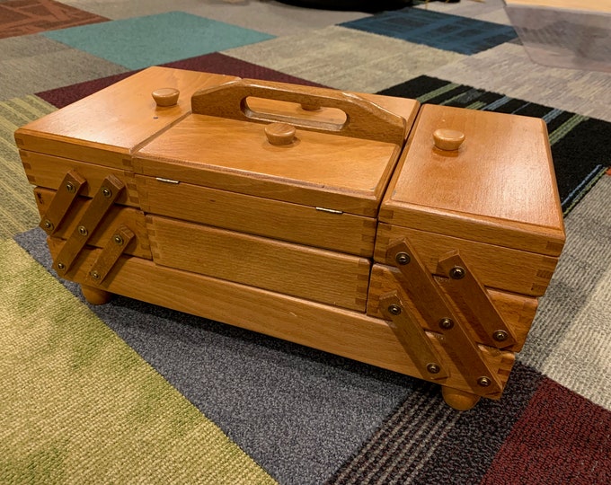 Vintage Wooden Sewing Box Bin Storage Fabrique En Roumanie (made in ...