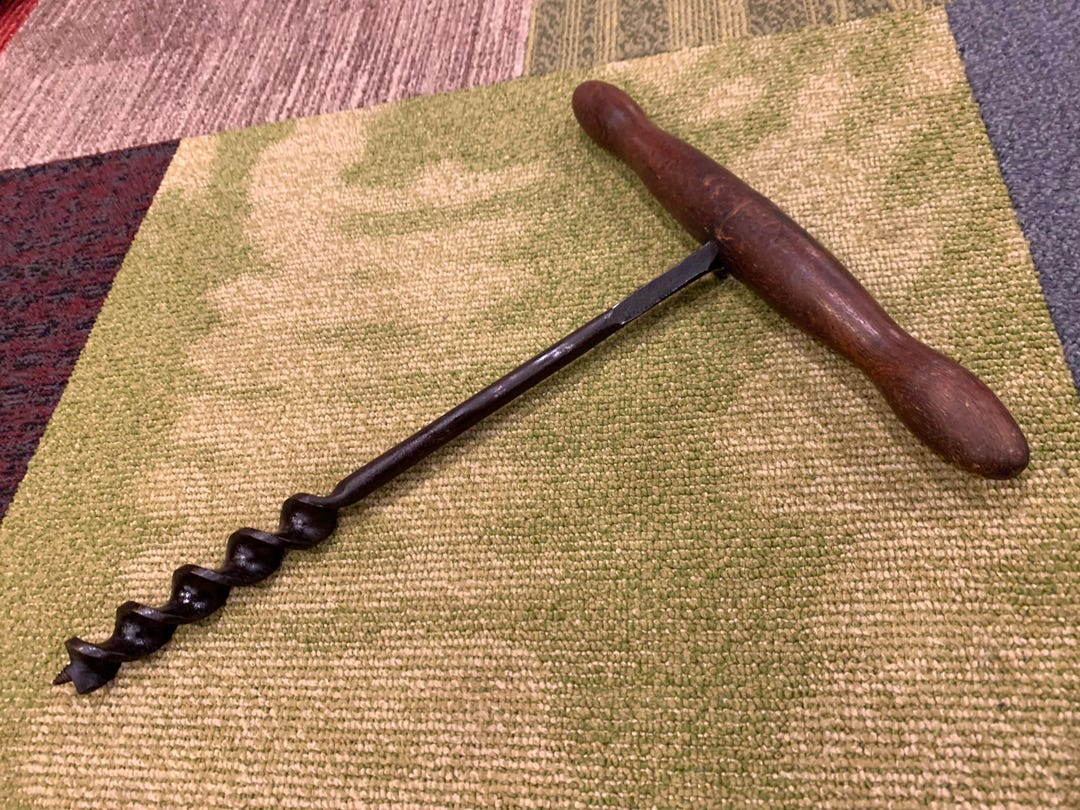 Vintage Hand Drill Auger Wood T Handle Primitive Log Barn Building ...