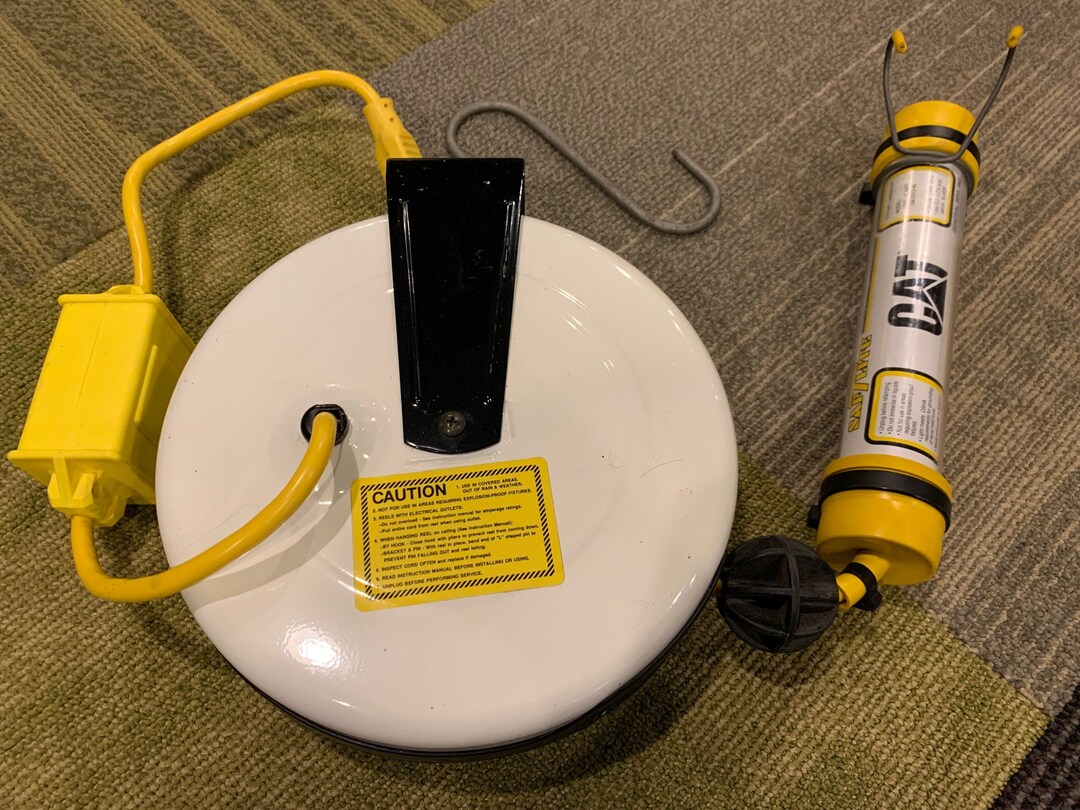 Saf-t-lite Stubby II Auto Retractable Work Garage Shop Lamp Light ...