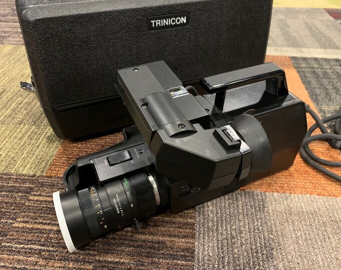 Vintage SONY Trinicon Video Camera HVC-2200 With Zoom Lens and Original ...