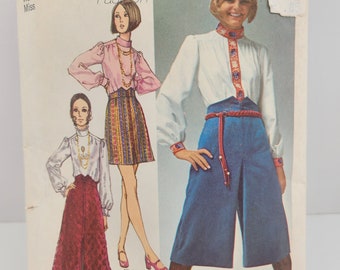 Vintage Simplicity 5372 Halter Dress and Shorts Sewing Pattern 1970s ...