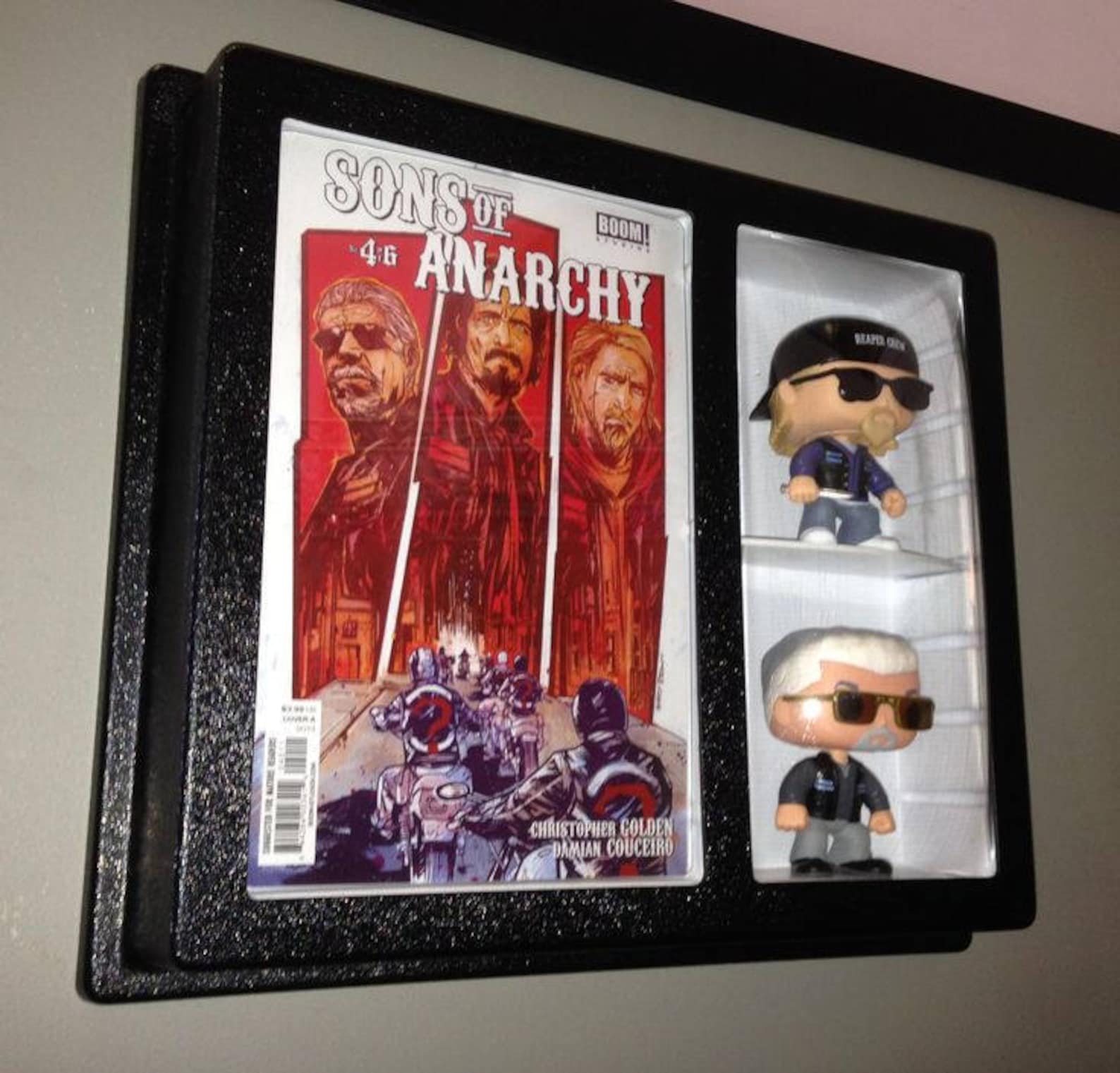 Comic Book Display With Action Figure Shelf (display-go) - Etsy