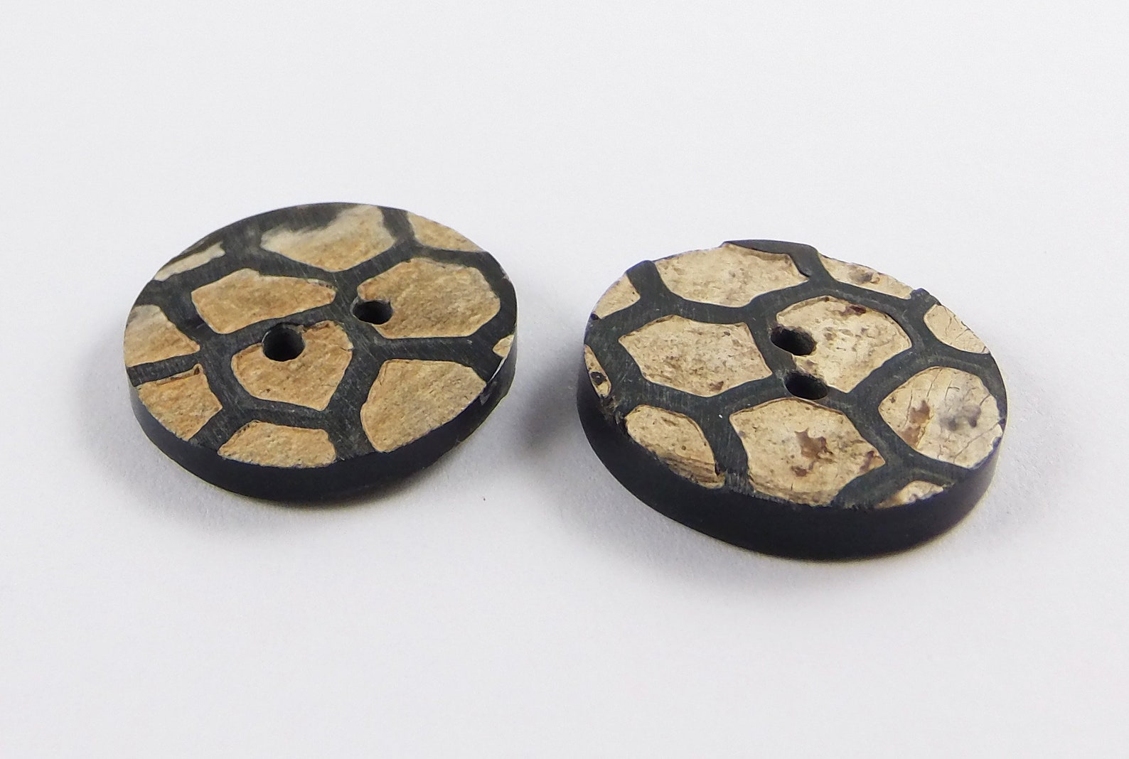 Handmade Natural Horn Buttons Black/beige 25mm Animal - Etsy