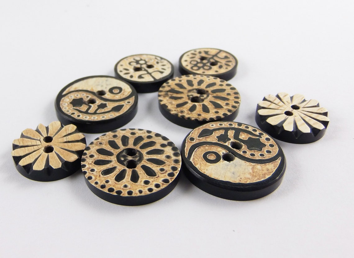 Handmade Natural Horn Buttons Black/beige Assorted Sizes - Etsy