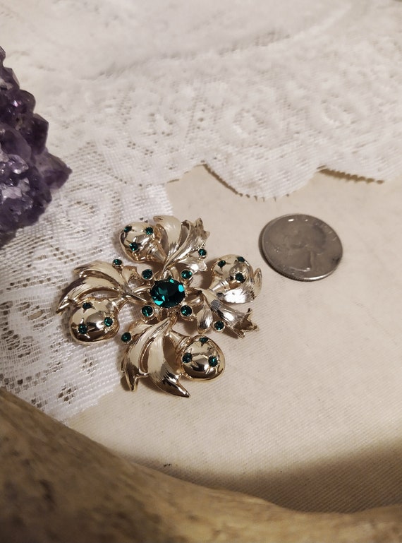 Vintage Golden Duo - Lieba Scarf Clip & Emerald Rhine… - Gem