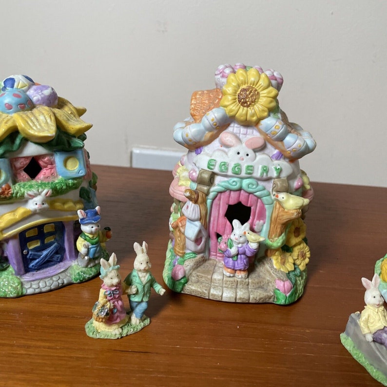Hoppy Hollow 2002 Easter Bunny Village, House, Eggery, School Vintage ...