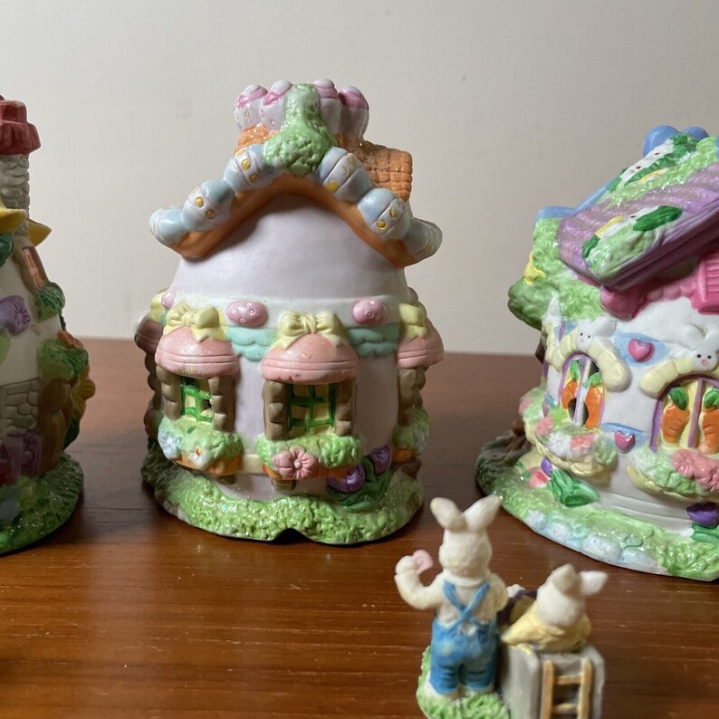 Hoppy Hollow 2002 Easter Bunny Village, House, Eggery, School Vintage ...