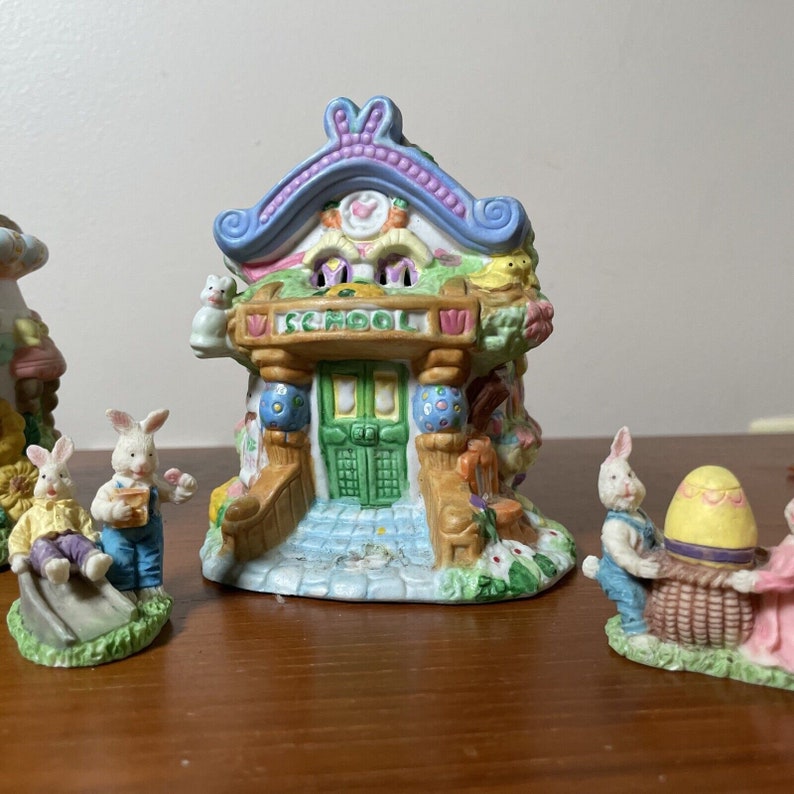 Hoppy Hollow 2002 Easter Bunny Village, House, Eggery, School Vintage ...