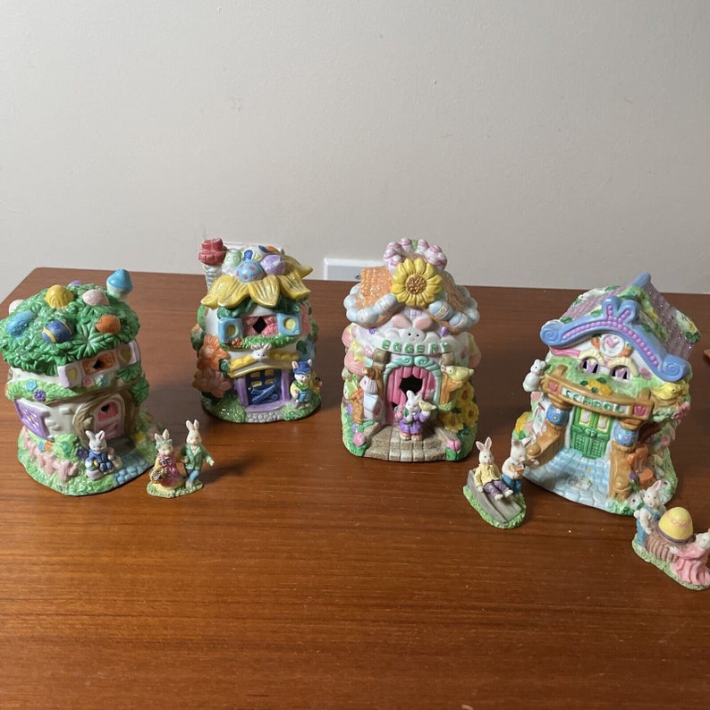 Hoppy Hollow 2002 Easter Bunny Village, House, Eggery, School Vintage ...