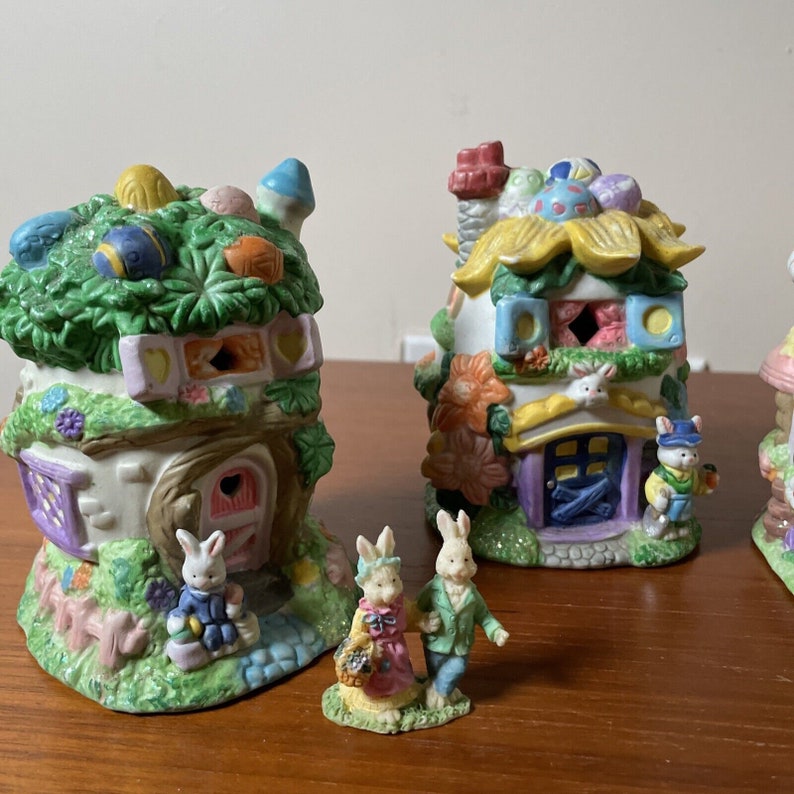 Hoppy Hollow 2002 Easter Bunny Village, House, Eggery, School Vintage ...