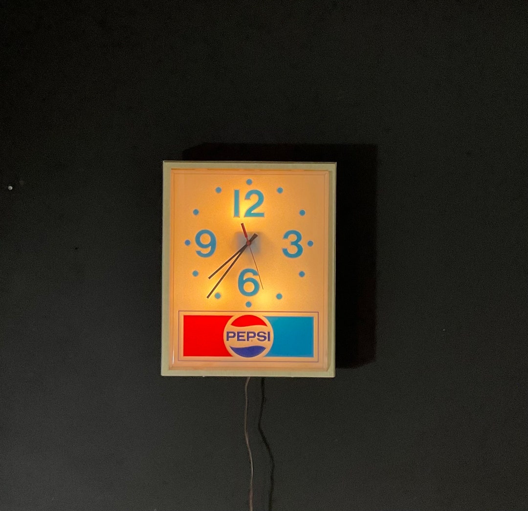 Vintage Lighted 1970s Pepsi Electric Sign Advertisement Wall Clock ...