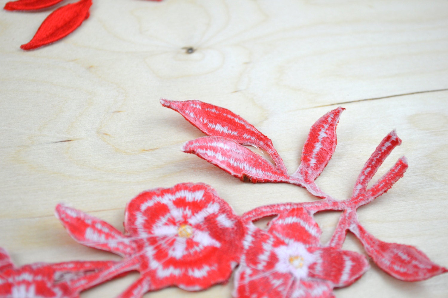 Red Flower Patch Iron on Flower Patch 2 Red Embroidery Flower - Etsy