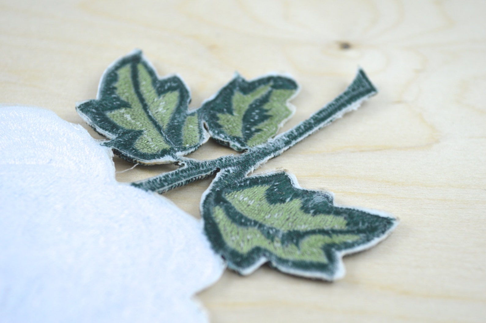 White Flower Patch 2 Classically Gorgeous Embroidery White - Etsy