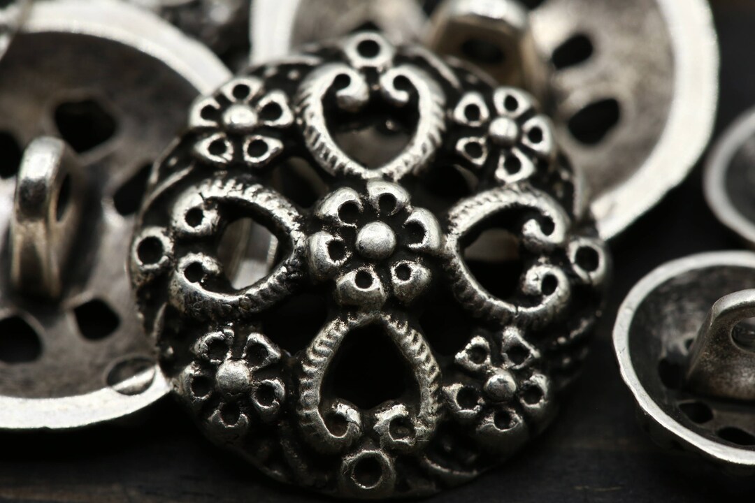 Silver Metal Button 4 PIECES Silver Button/ Made in Italy/ Flower Swirl ...
