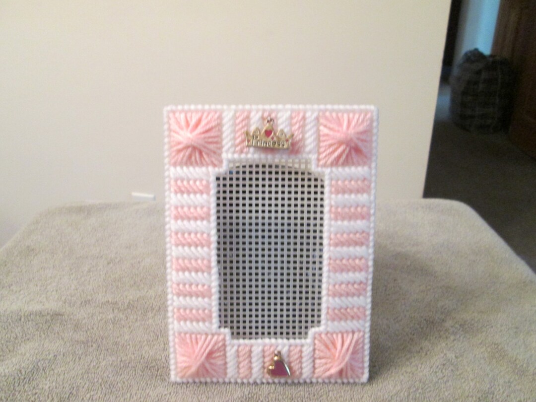 Princess Photo Frame for Girl in Plastic Canvas Item 152 - Etsy
