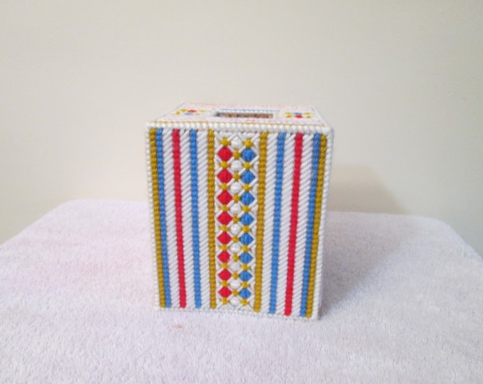 Tissue Box Boutique Fish Design in Plastic Canvas Item 11 - Etsy
