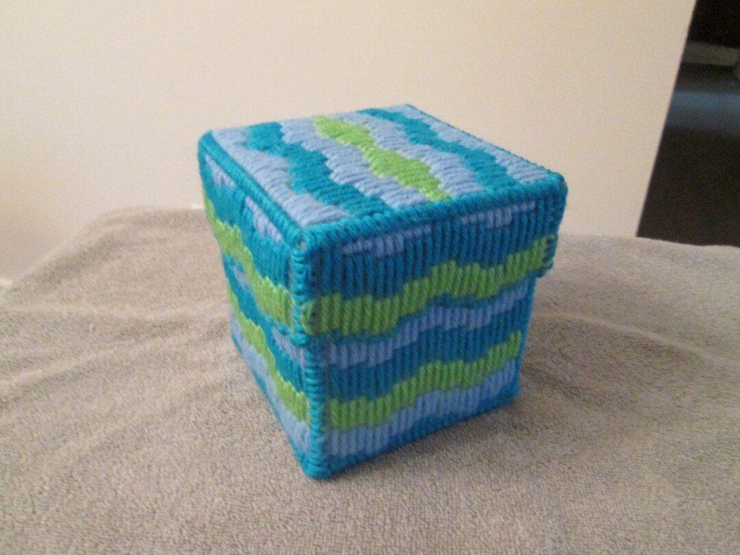Storage Box With Cover in Plastic Canvas Item 35 - Etsy
