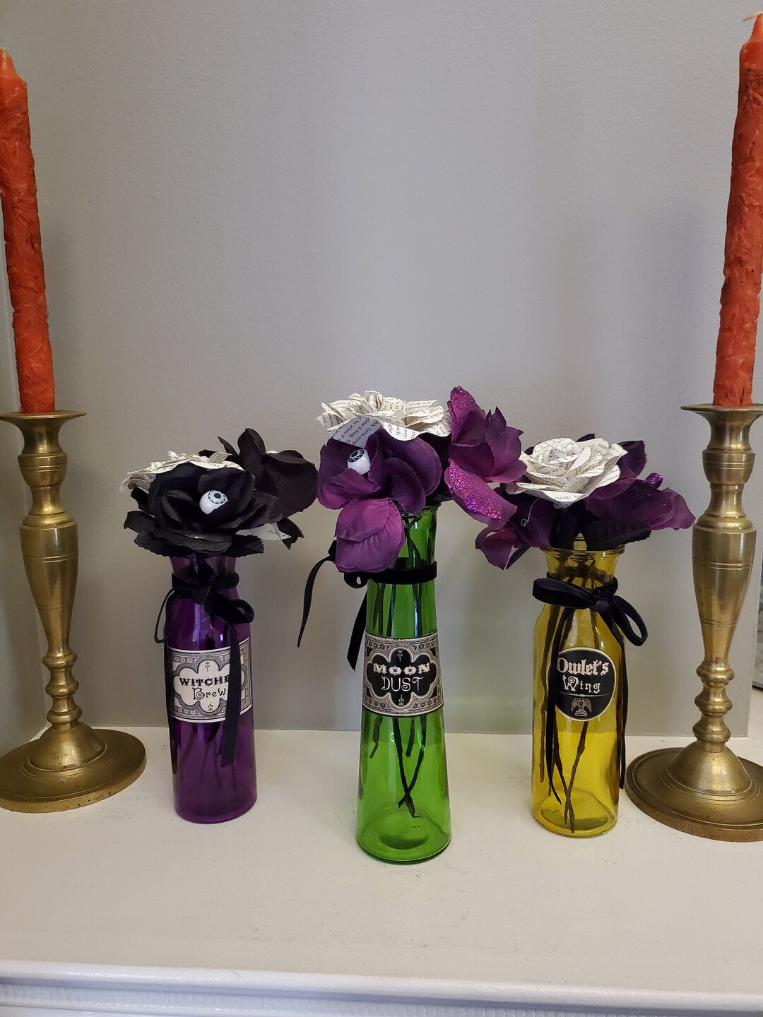 Potion Bottle Eyeball and Book Page Flower Vase, Halloween Flower Vase ...