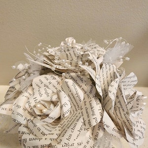 Book Page Flower Cake Topper, Book Theme Wedding, Book Cake Topper ...