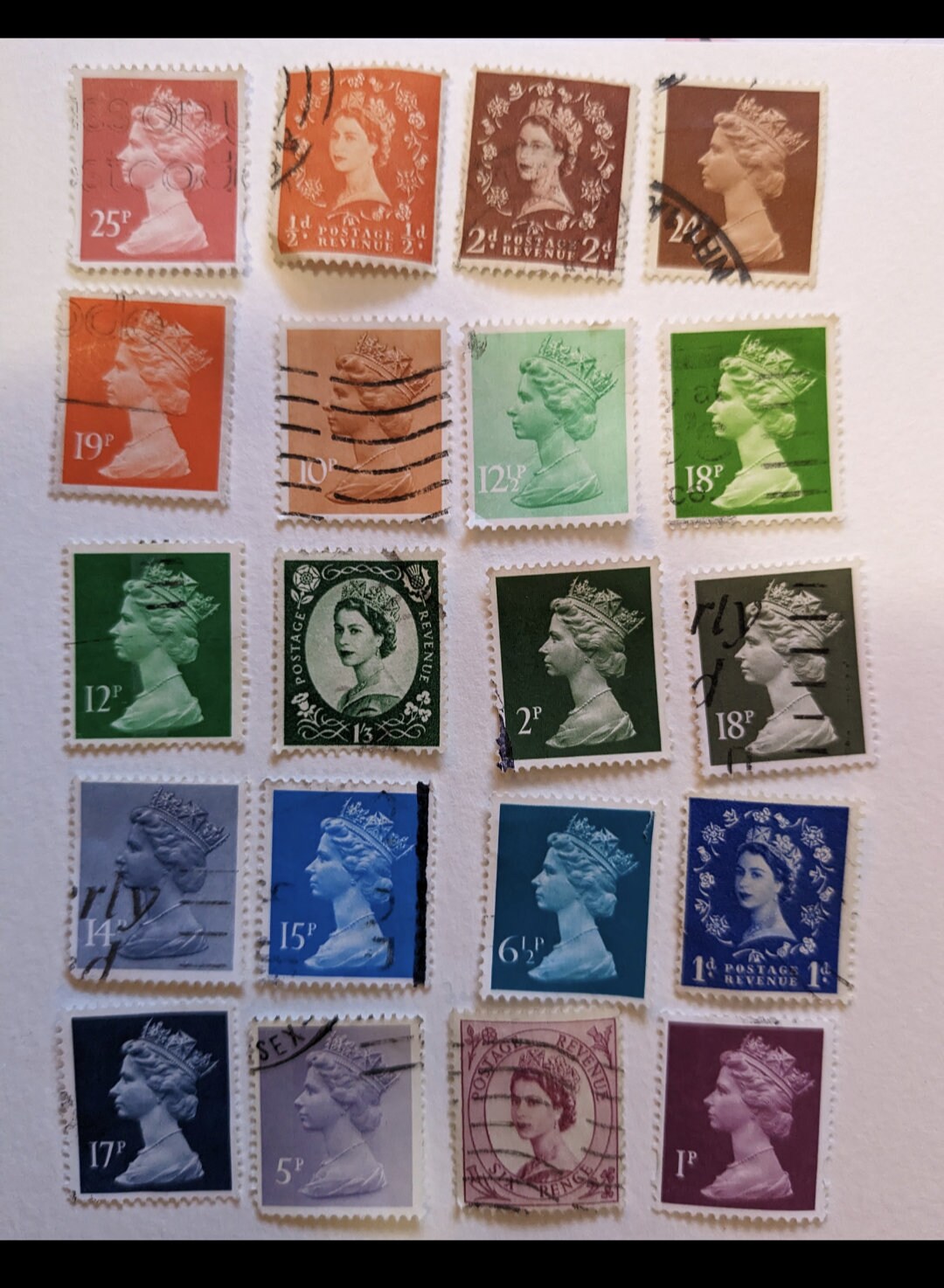 Used/cancelled Queen of England Postage Stamps X20 - Etsy