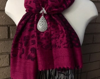 Scarf Pendant - Etsy