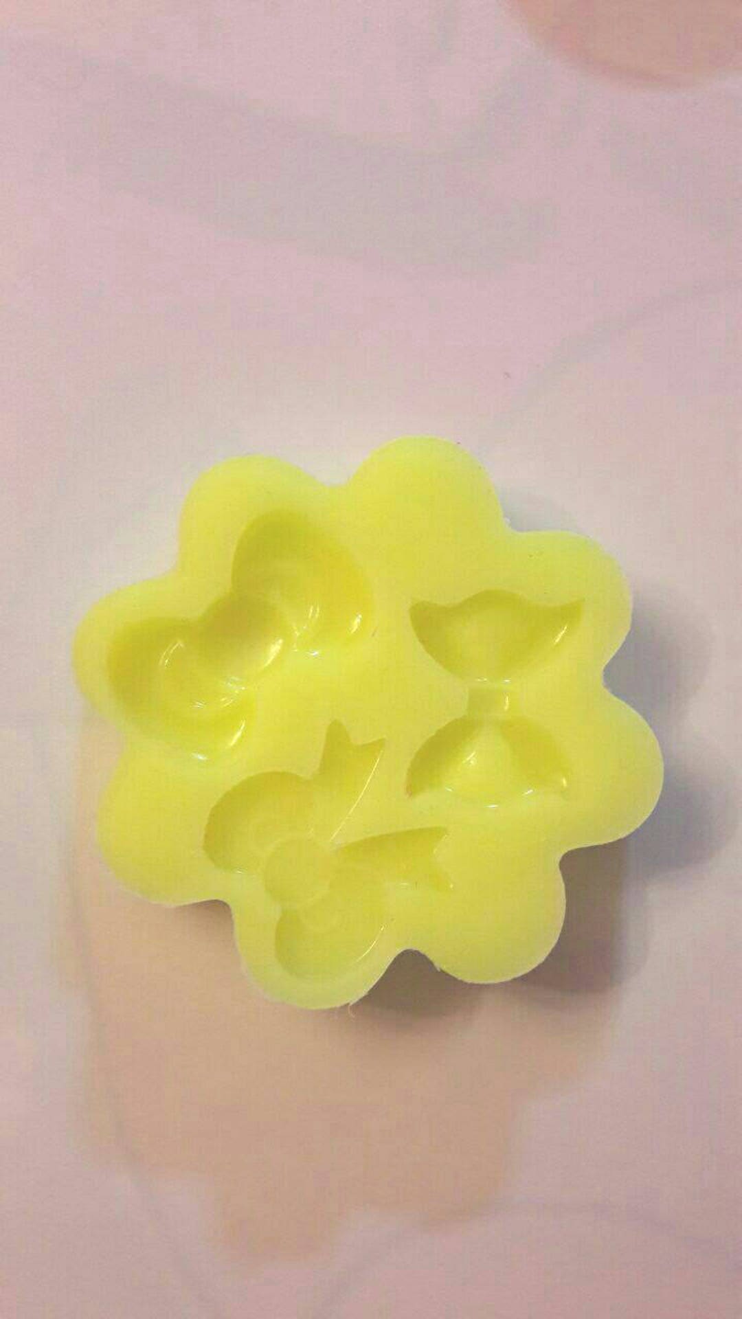 Flakes Silicone Rubber Mold - Etsy