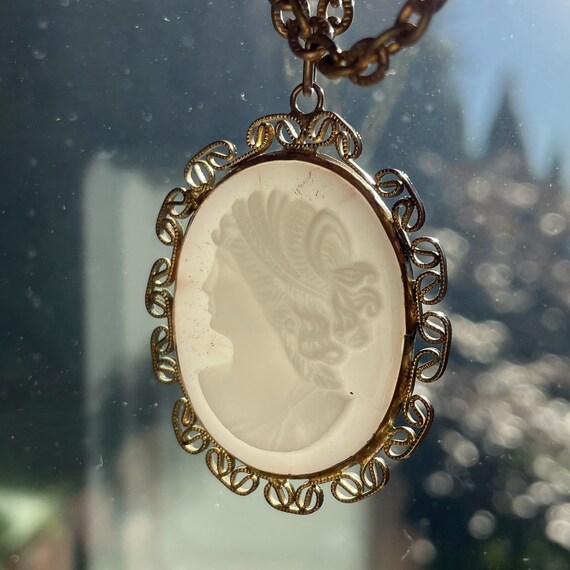 Glass cameo pendant store