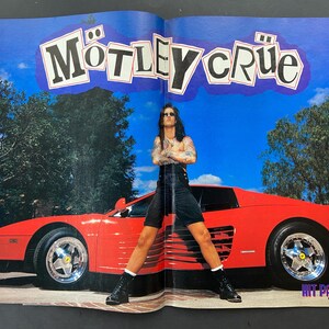 HIT PARADER Magazine 1992 August Issue KISS, Nirvana, Black Crowes ...