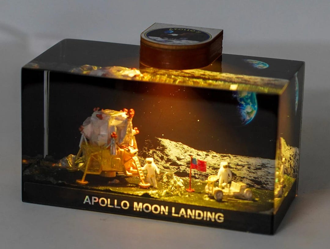 Apollo Moon Landing Epoxy Resin Lamp, Cosmic Space Night Light ...