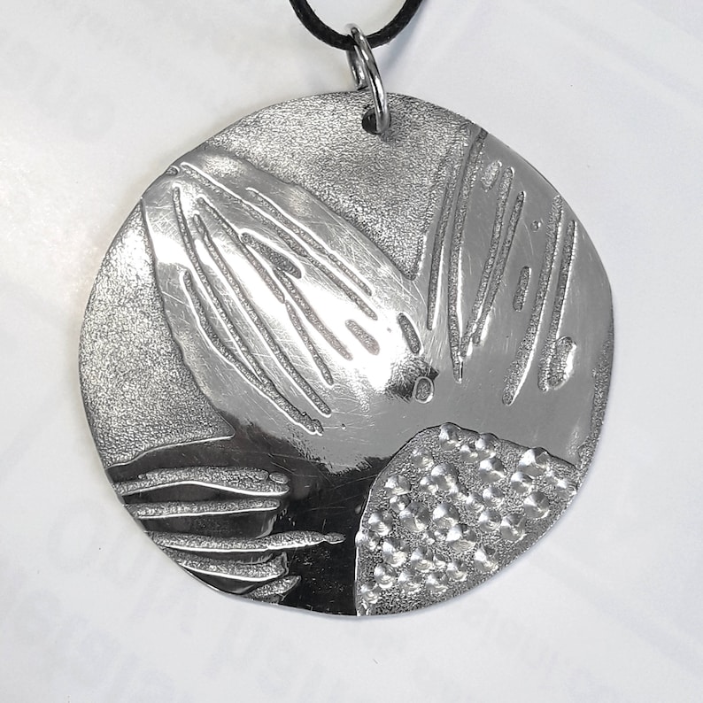 Aluminum Round Pendant (5 Cm) With Sunflower Design, With Custom Text ...