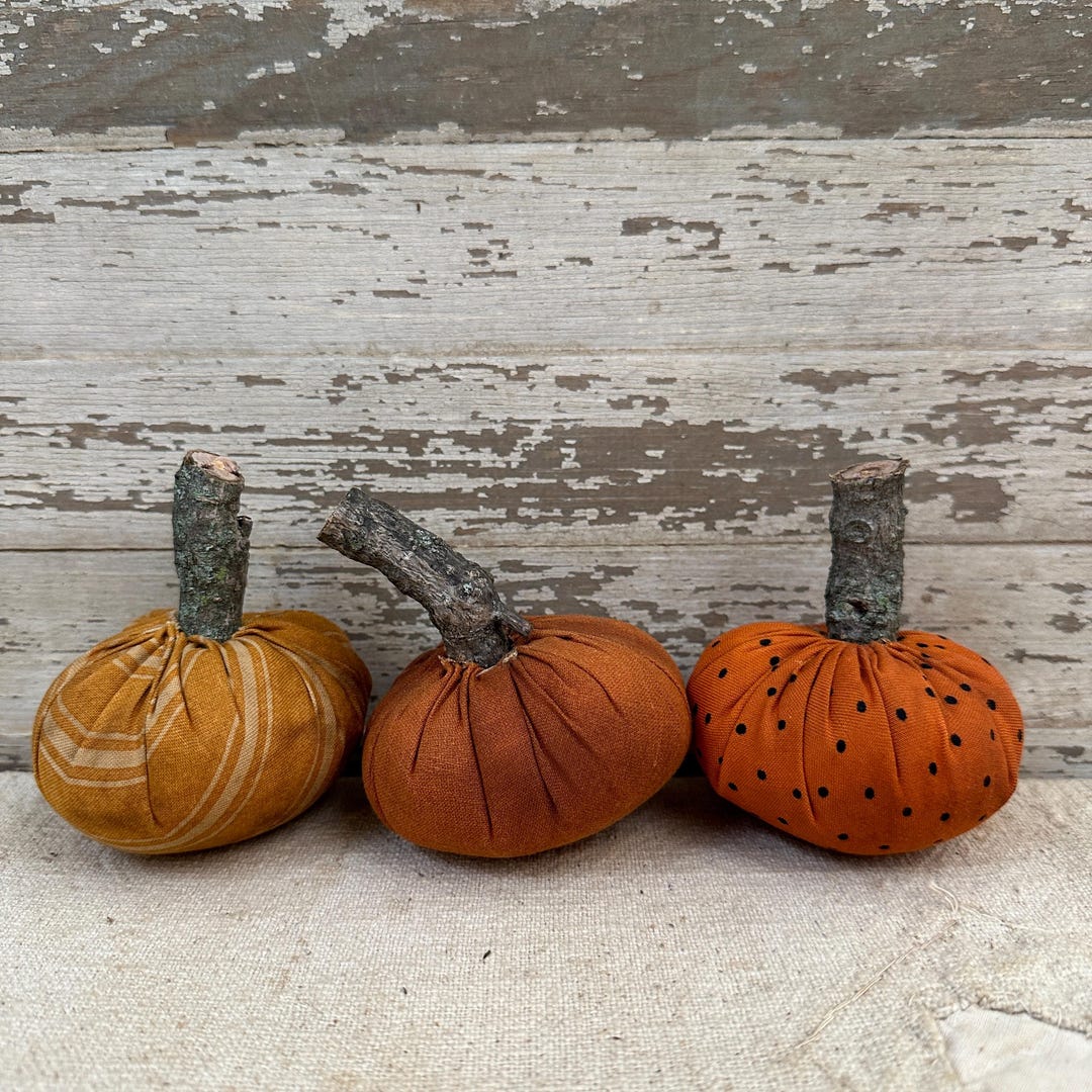 Primitive Set of 3 Small Orange Pumpkins 3" X 2" Fall Halloween Folk ...