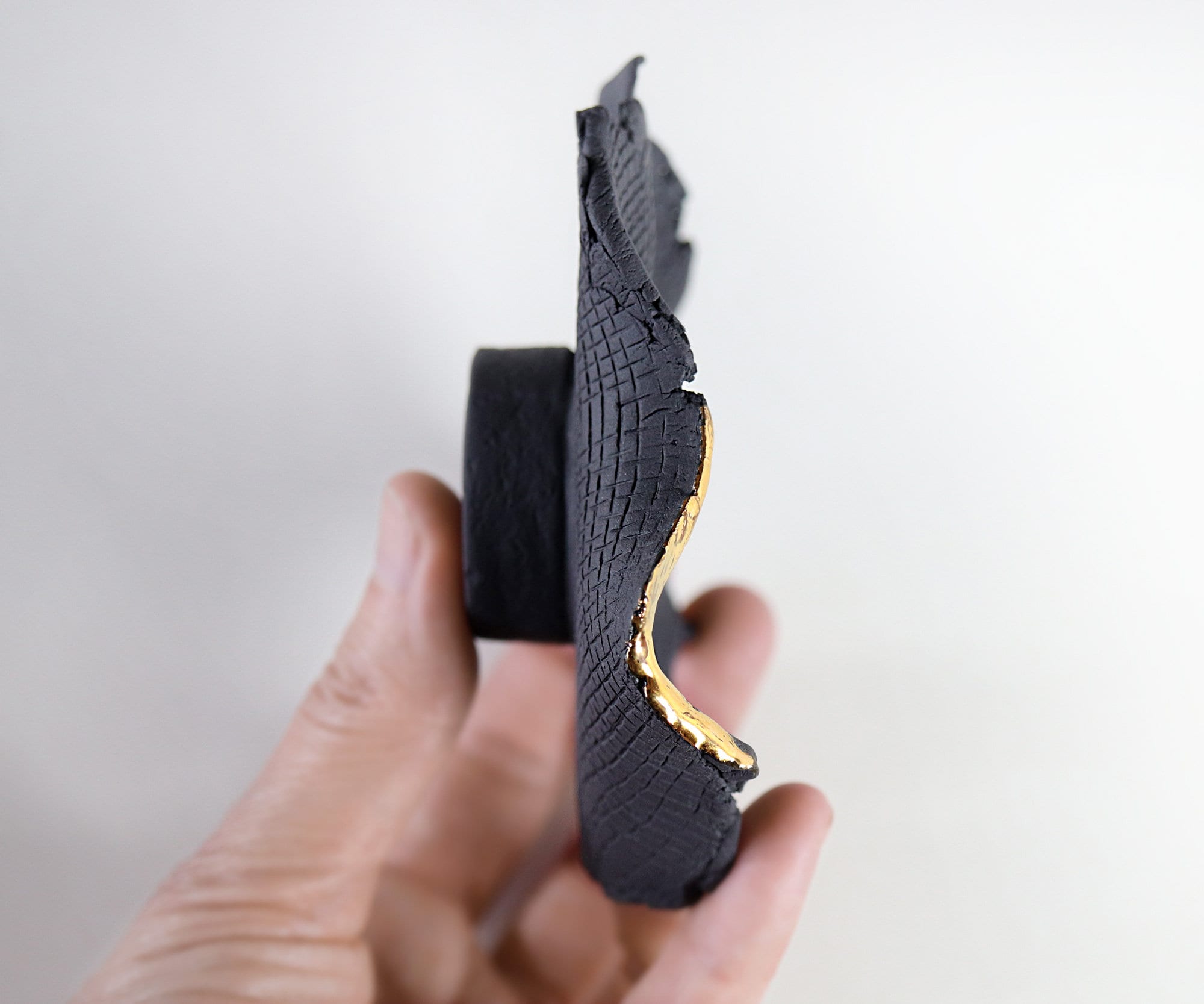 Set of 11 3D MINI Tiles, Black Porcelain Wall Art With 24 Kt Gold ...