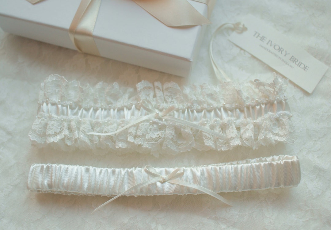 Classique Ivory Lace and Pearl Wedding Bridal Garter Set, Wedding ...