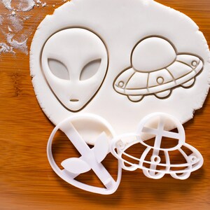UFO and Alien Cookie Cutters - | Biscuit Dough Cutter | Spaceship Space ...