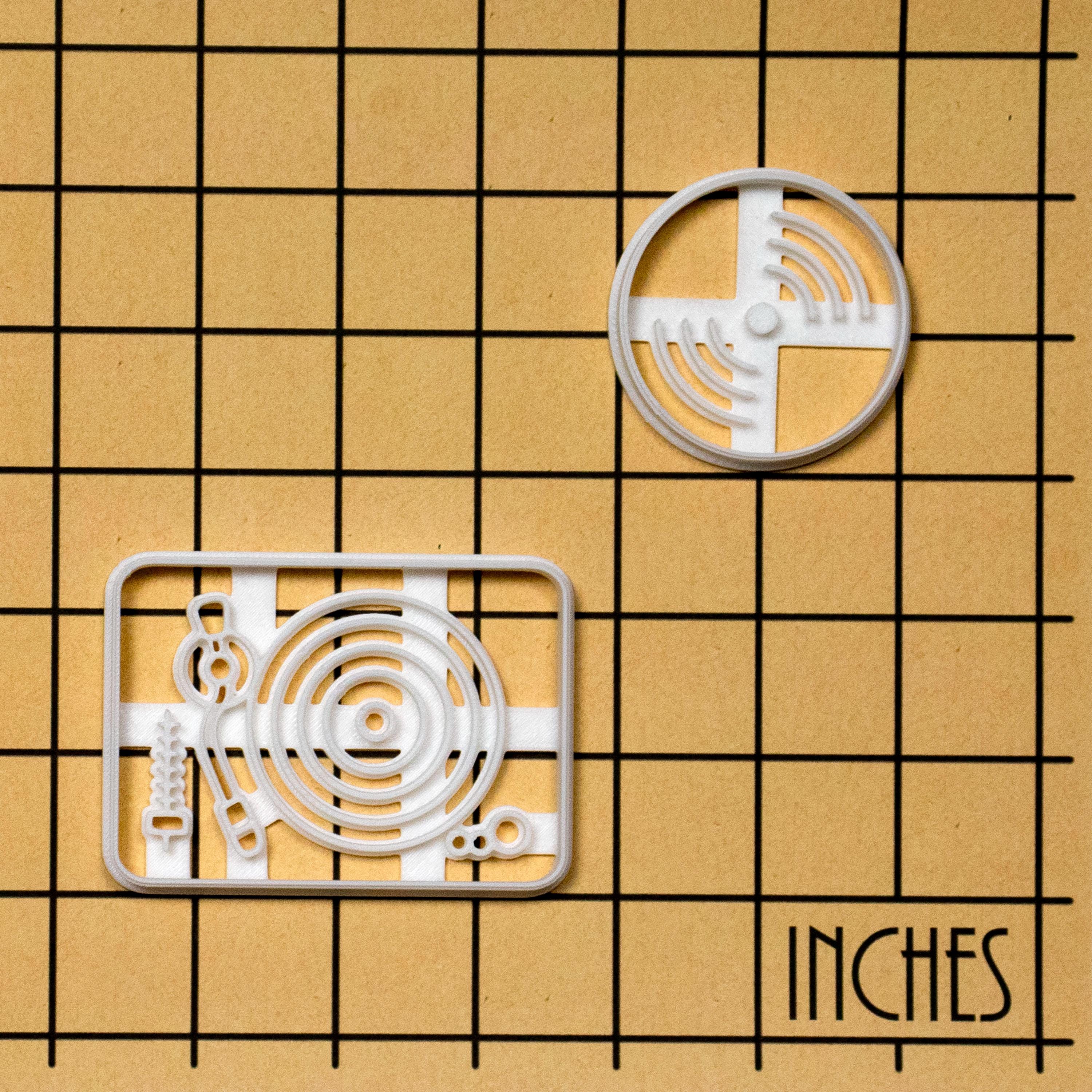 Vinyl Player Cookie Cutter | Bakerlogy Biscuit Cutters Record Player ...