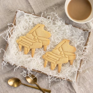 Harp Cookie Cutter | Stringed Musical Instrument Biscuit Cutters String ...