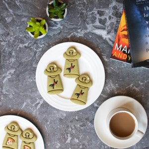 UFO Cow Abduction Cookie Cutter | Bakerlogy Biscuit Cutters Grey Alien ...
