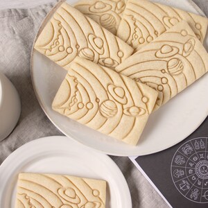 Solar System Cookie Cutter | Bakerlogy Biscuit Cutters Sun Universe ...