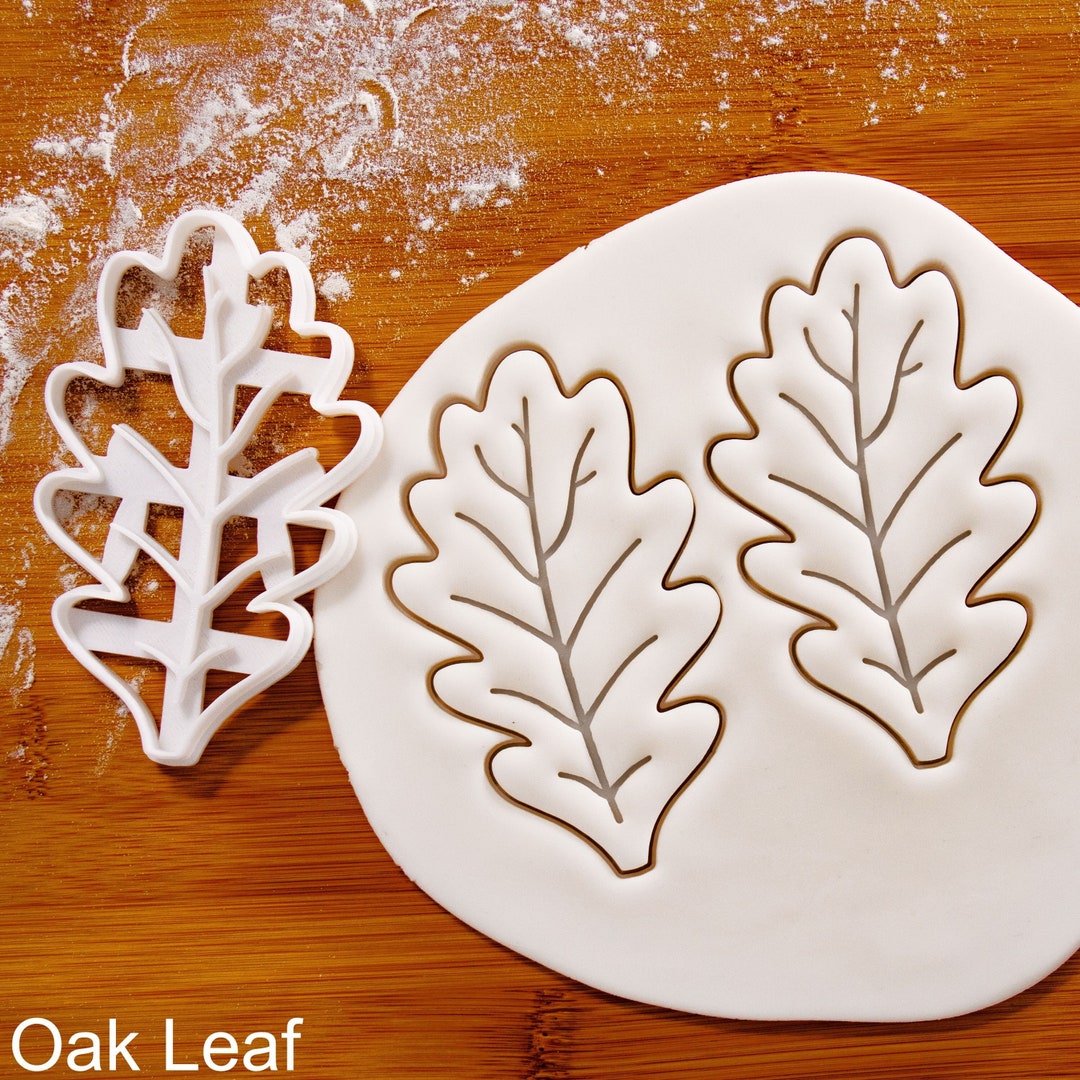 Oak Leaf Cookie Cutter Christmas Party Winter Xmas Display Festive ...