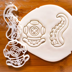 Diving Helmet Cookie Cutter | Nautical Retro Steampunk Cookies Diver ...