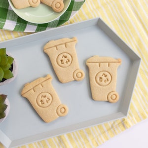 Recycling Wheelie Bin Cookie Cutter - Garbage Truck Themed Birthday ...