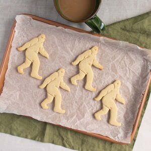 Bigfoot Cookie Cutter – Sasquatch, Yeti & Cryptid Theme Baking - Etsy