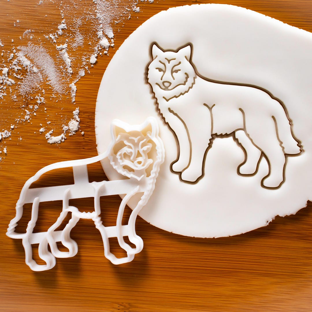 Wolf Body Cookie Cutter | Bakerlogy Biscuit Cutters Animal Howling ...