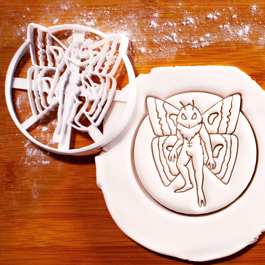 Realistic Mothman Cookie Cutter – Spooky Cryptid Design for Halloween ...