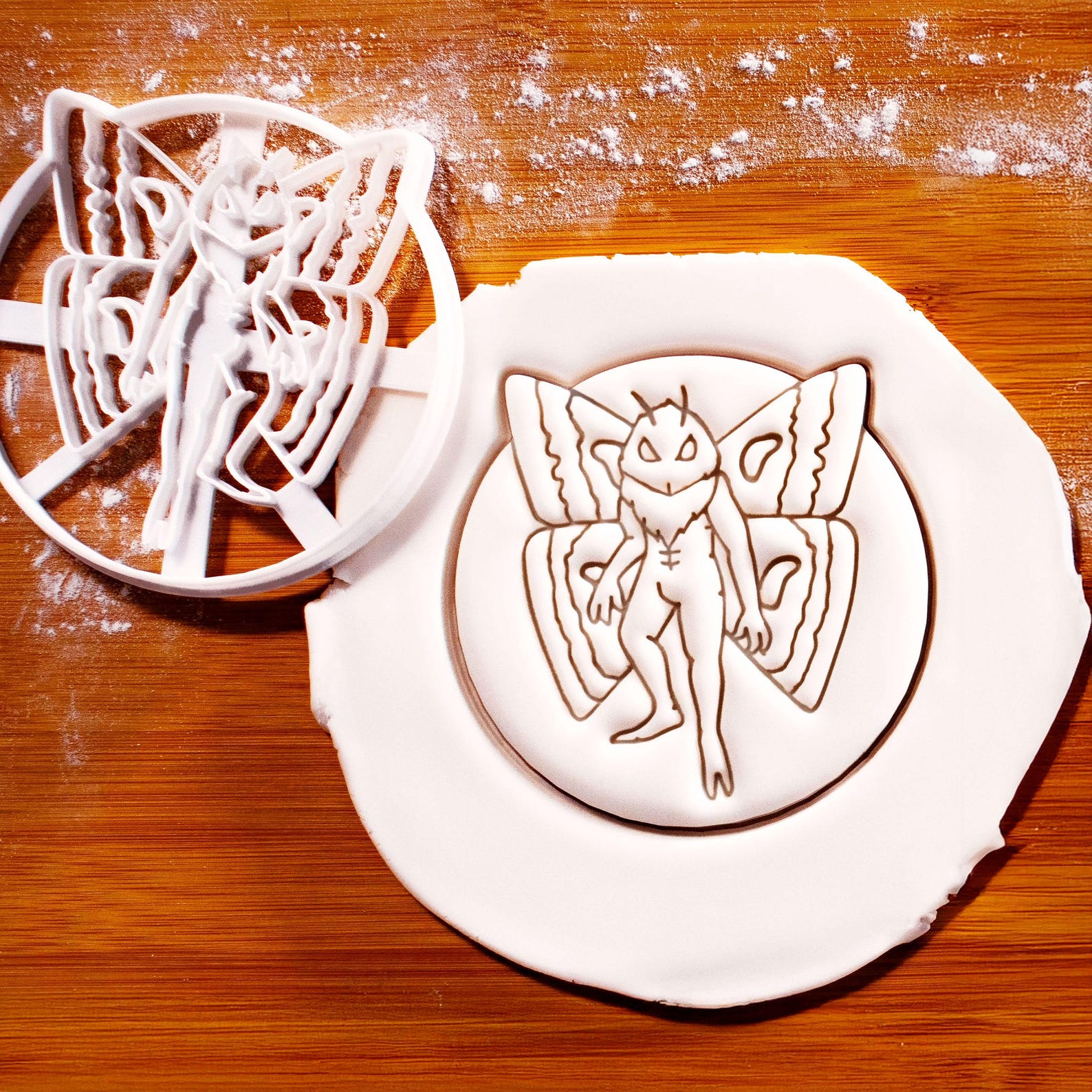 Realistic Mothman Cookie Cutter – Spooky Cryptid Design for Halloween ...