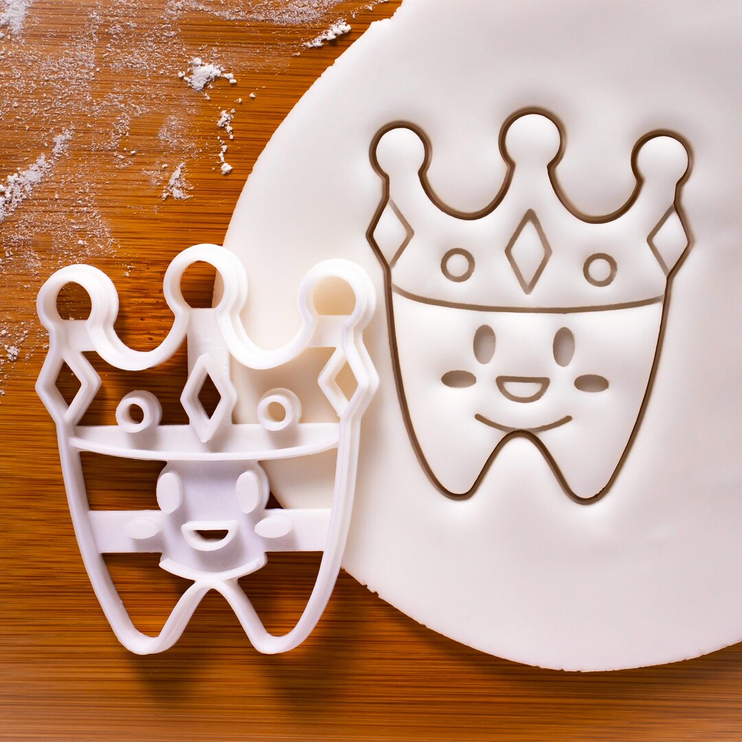 Cute Dental Crown Cookie Cutter | Bakerlogy Biscuit Cutters Tooth ...